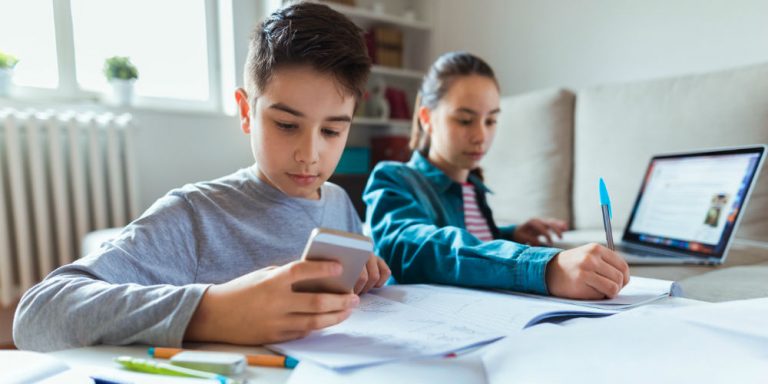 Making a Case for Mobile Learning in K-12 Schools - My TechDecisions