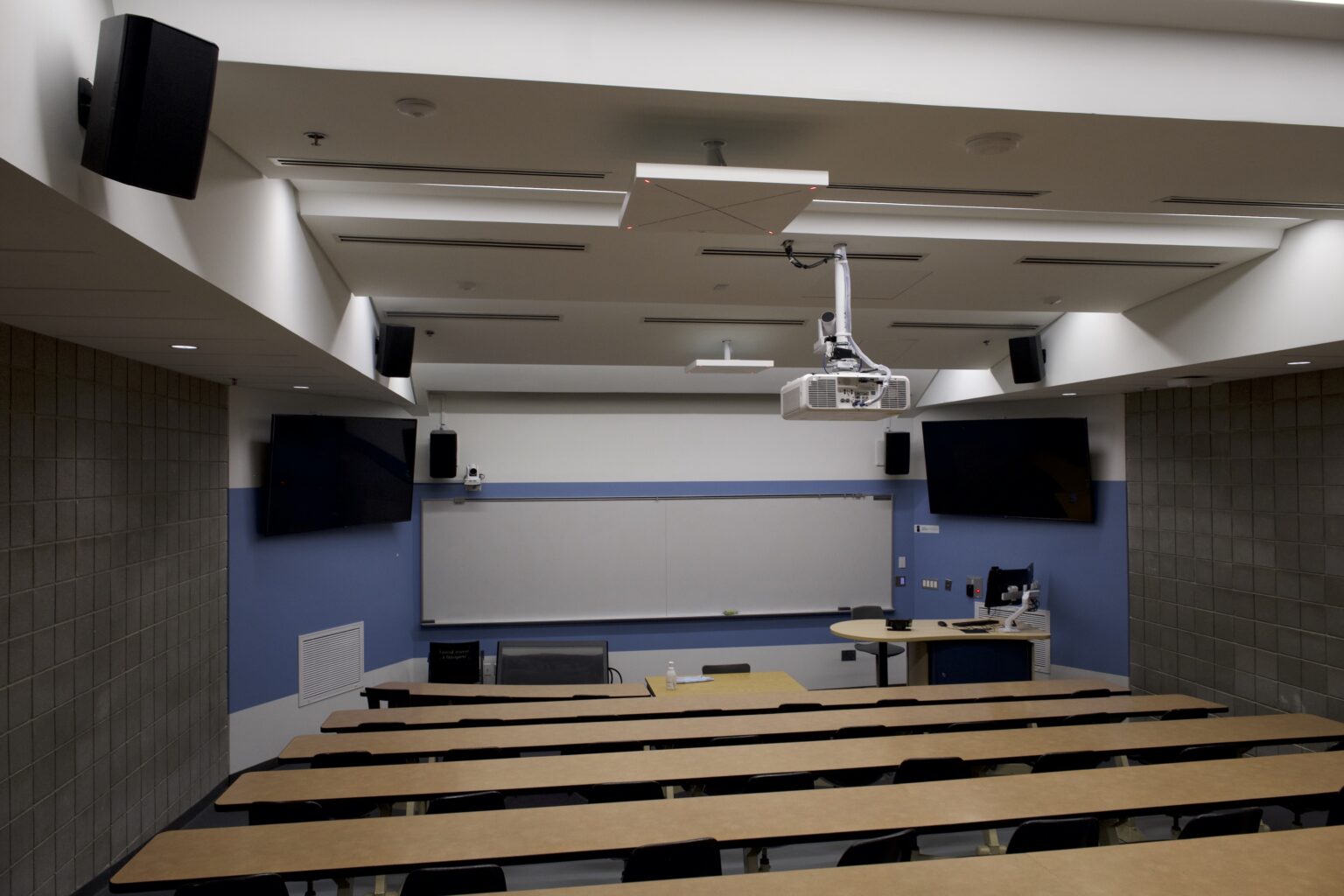 University of Québec in Montréal Transforms Campus to AV-over-IP - My ...